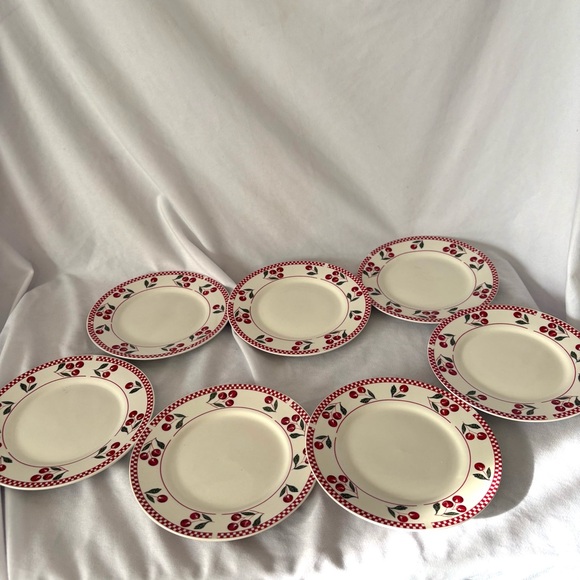 Oneida | Dining | Vintage Y2k Cherry Salad Plates Small Set Of 7 ...